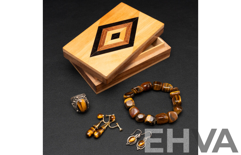 Wooden Parquetry Trinket Box with - Lot 1636705 | EHVA